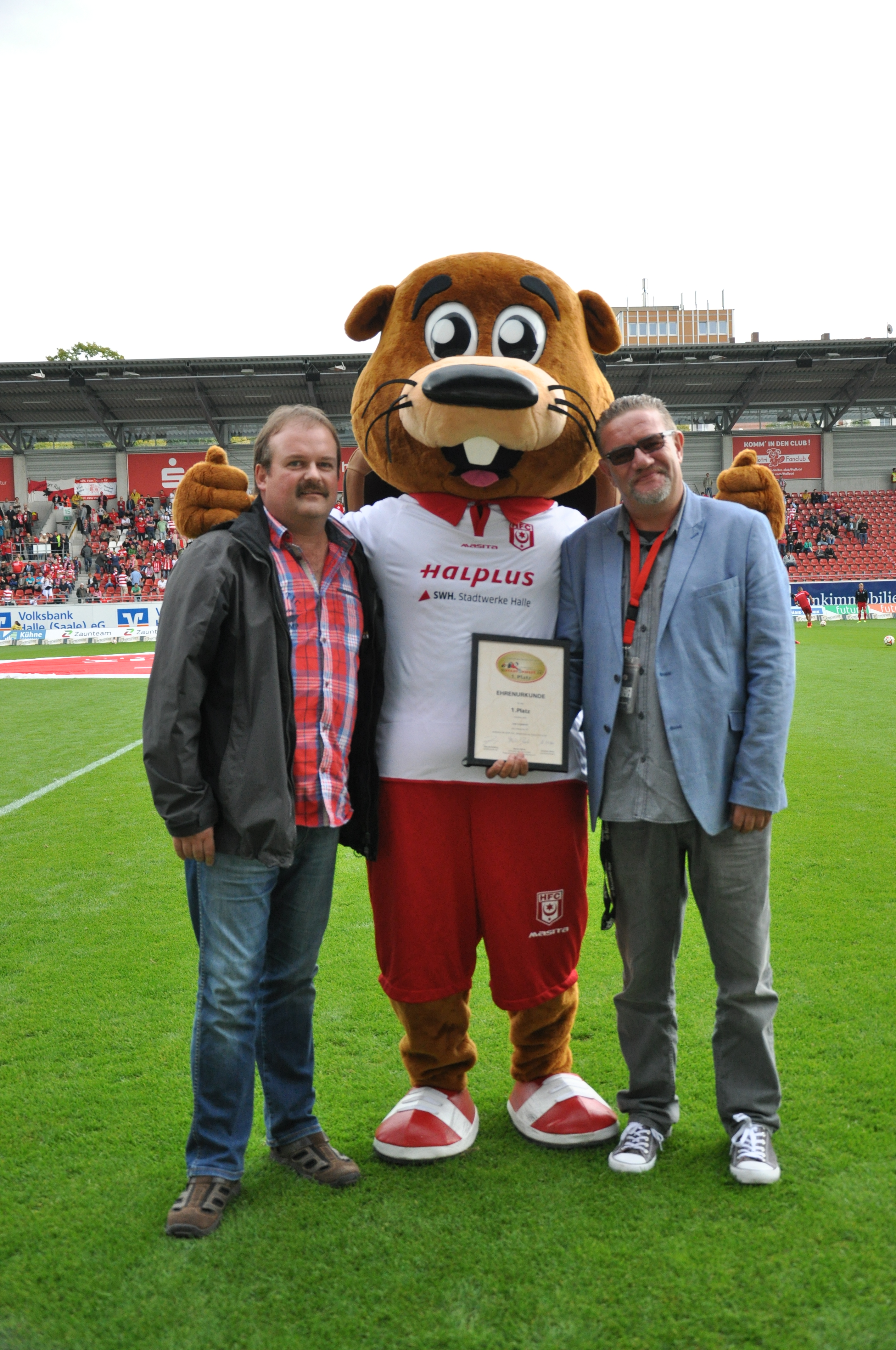 Ehrung 1.Platz für das Redaktionsteam DER CHEMIKER vom Hallescher FC